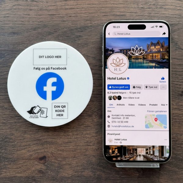 Skilt m/chip selvklæb rund, eget logo, Facebook | Lomax