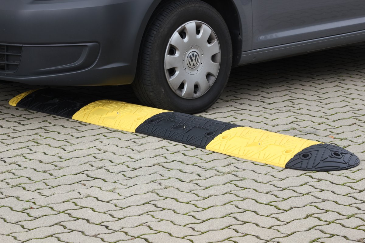 Fartbump, 3m, 10 km/t - Fri Fragt | Lomax